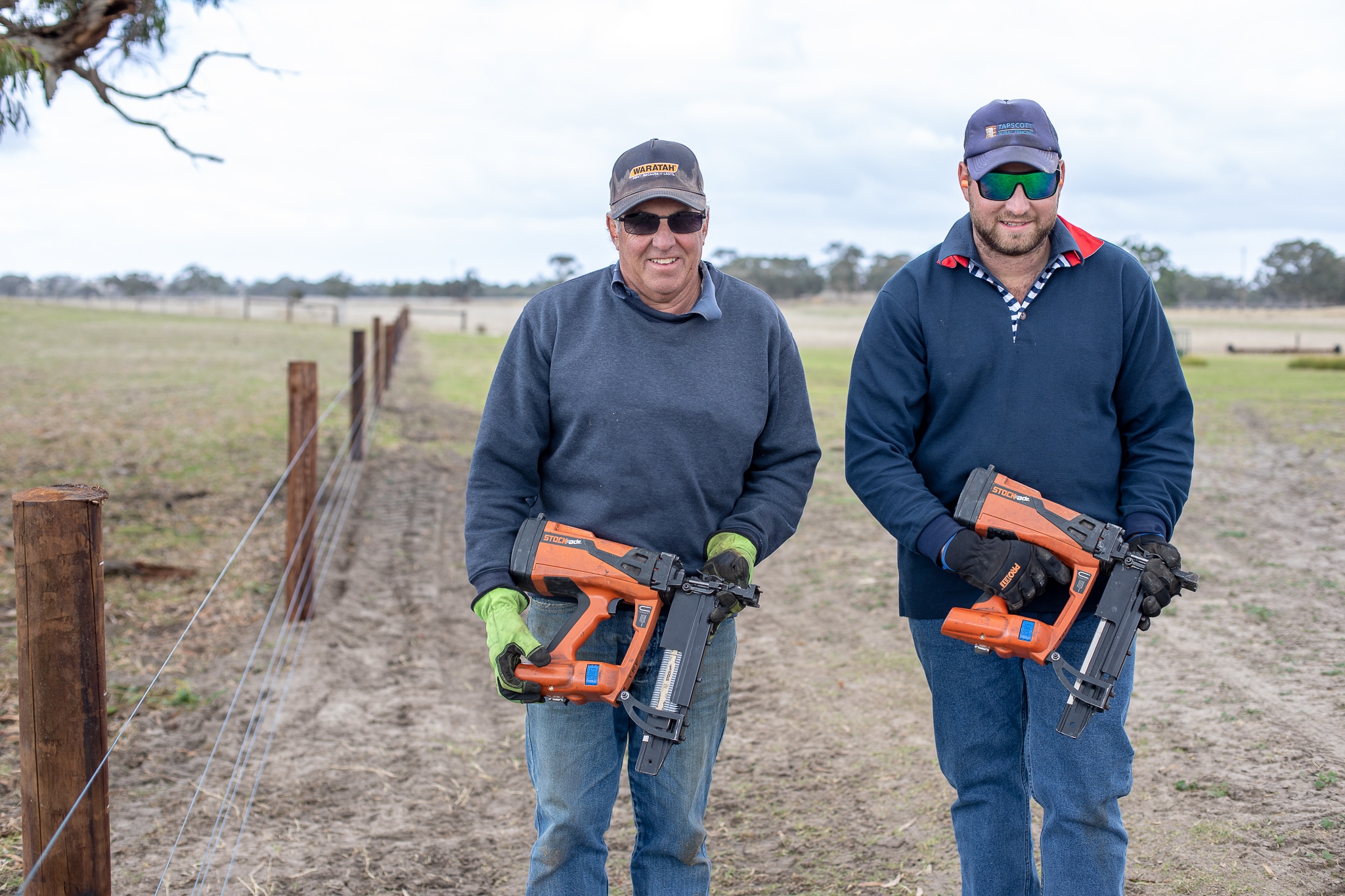 Fence post staple guns. Cordless & pneumatic stapler for posts & droppers
