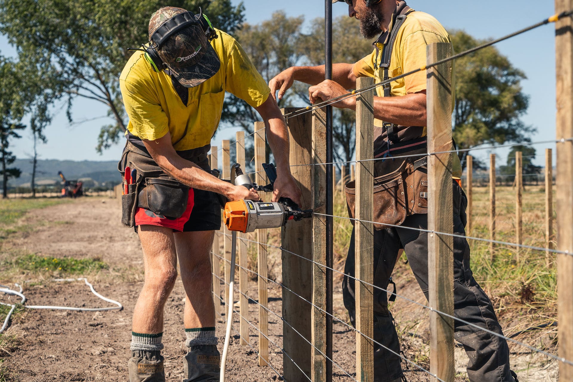 ST315 Pneumatic Batten Fencing Staple Gun | Batten Stapler Gun